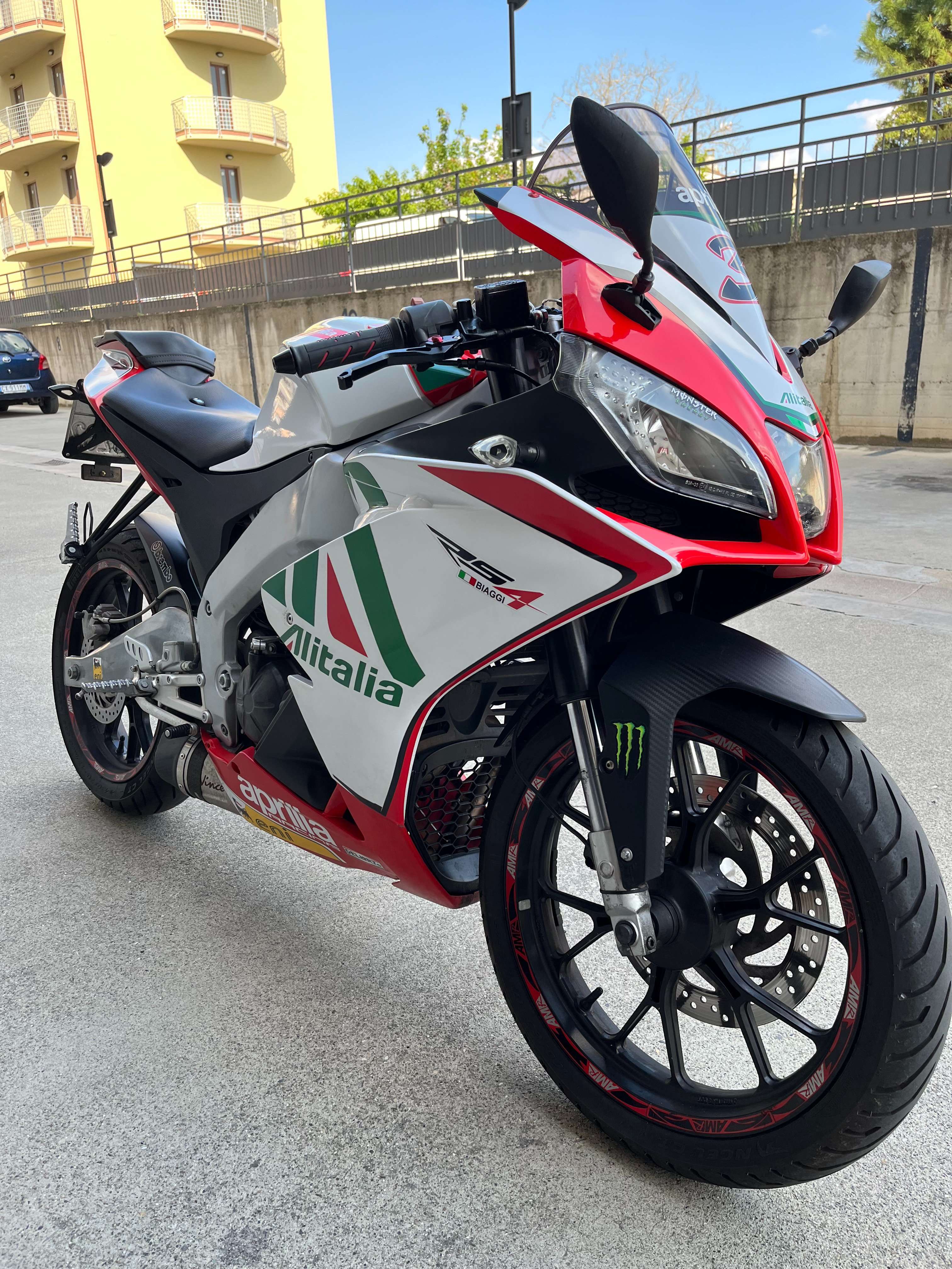 Aprilia RS4 125Replica SBK Alitalia - 2011