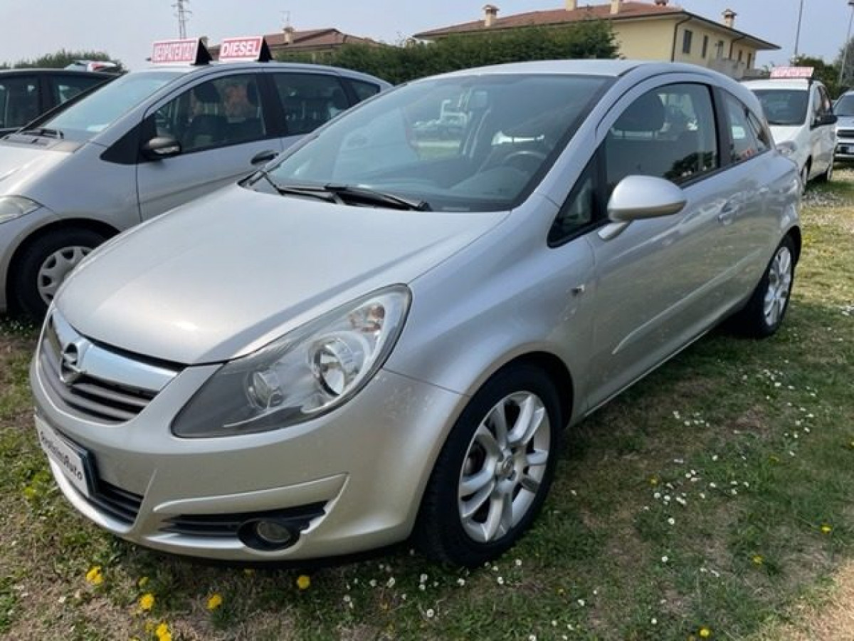 OPEL Corsa 4ª serie Corsa 1.4 16V 3 porte Sport