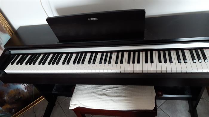 PIANOFORTE ELETTRICO CON SEDUTA