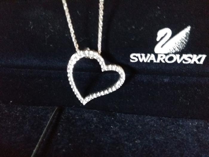 CIONDOLO SWAROVSKI CRYSTAL *CUORE* CON COLLANA