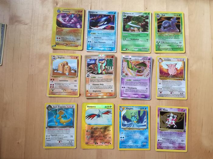 12 CARTE POKÉMON HOLO