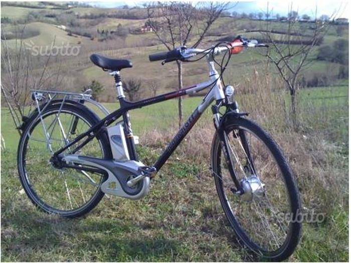 DUE BICI CON PEDALATA ASSISTITA KALKOOF