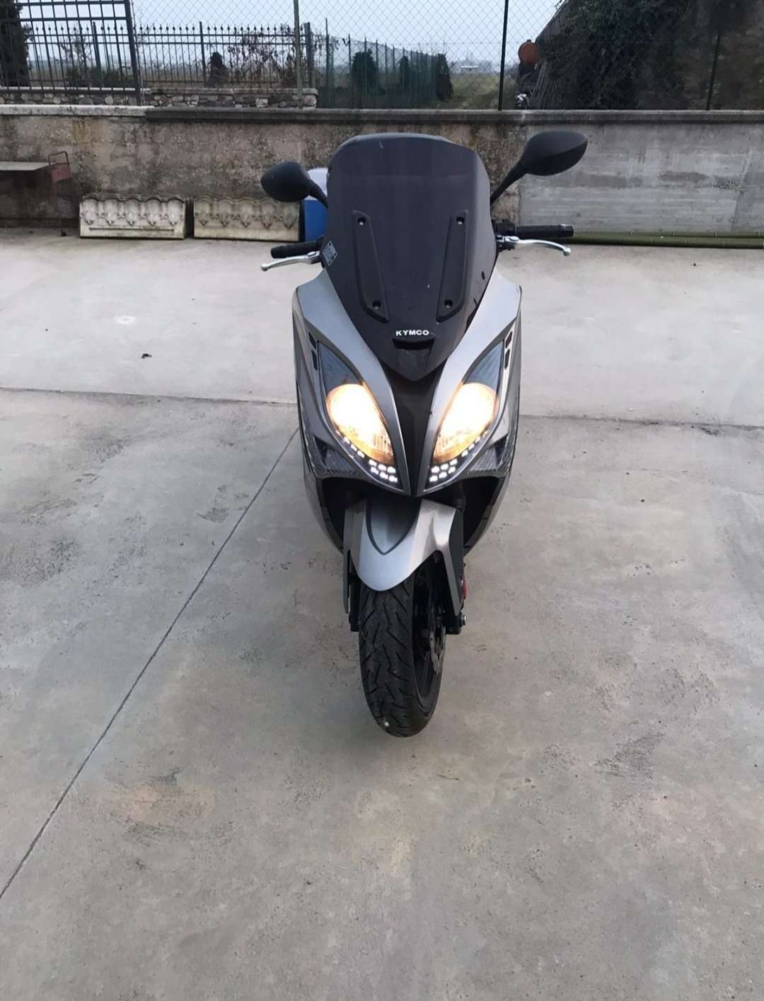 Kymco R 300