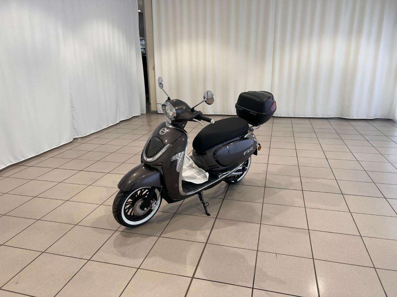 Electric Motion SCOOTER ELETTRICO 45KMH BATTERIE DA 60V 26AH