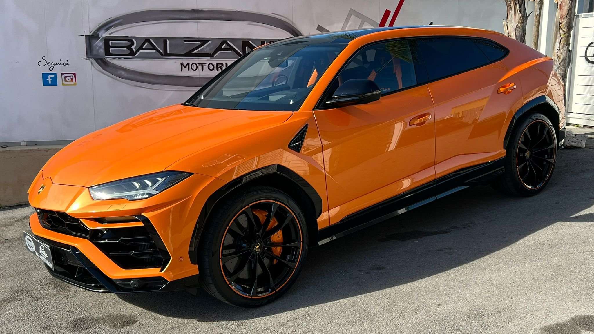 Lamborghini Urus4.0 PEARL CAPSULE 2022