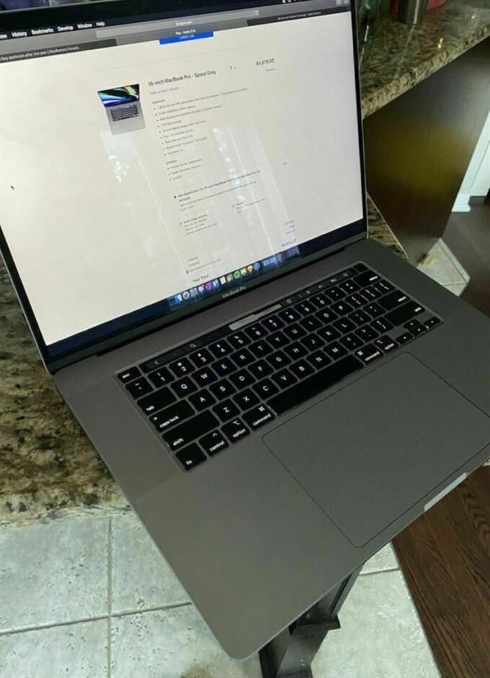 MACBOOK PRO 16