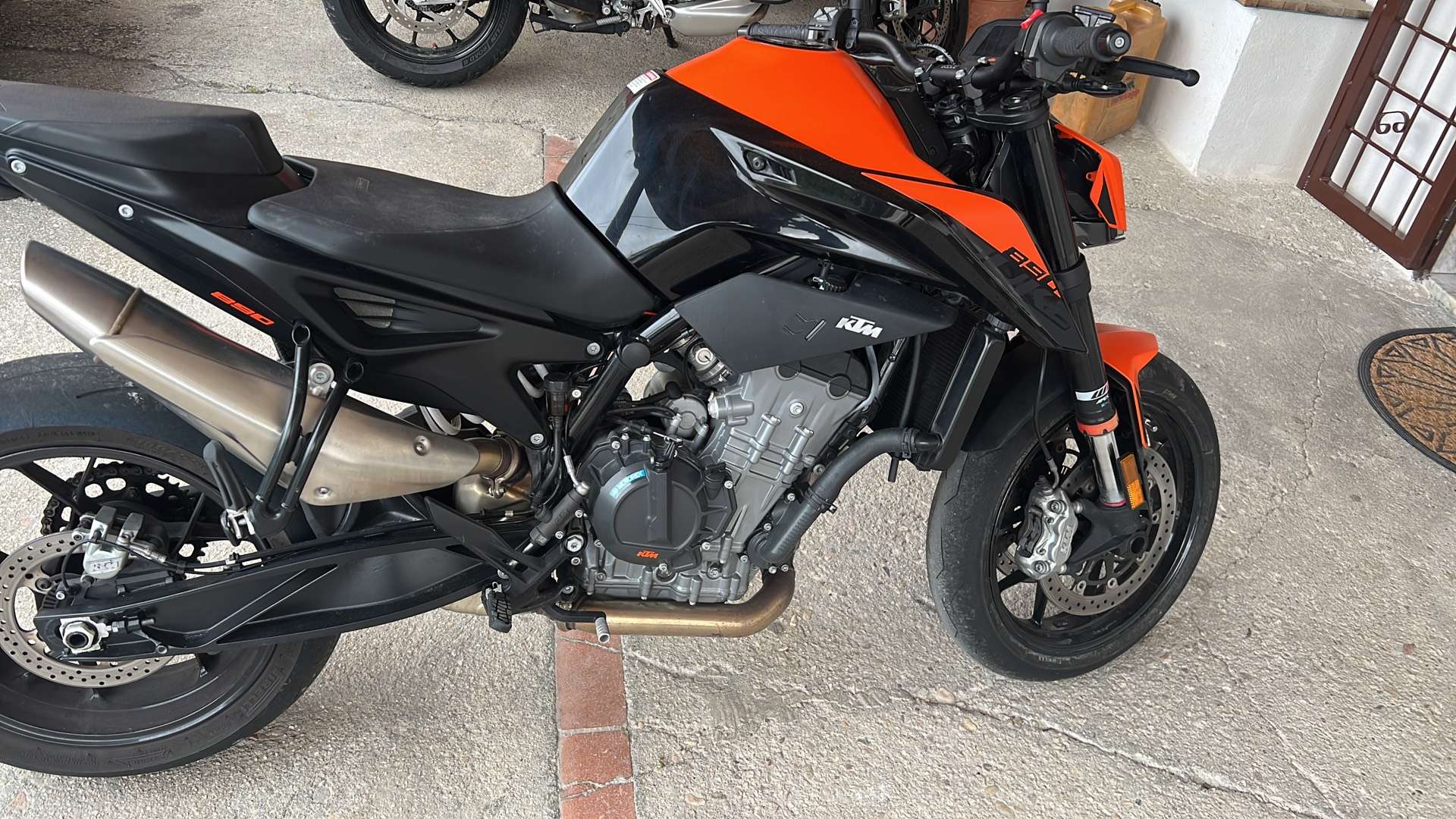 KTM 890 Duke