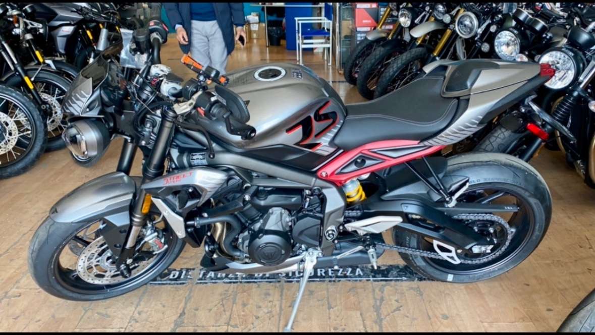 Triumph Street Triple RSStreet triple rs garanzia 4 anni