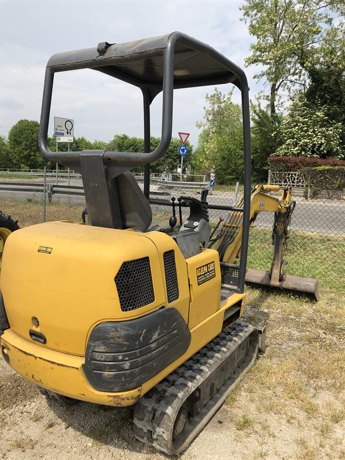 MINIESCAVATORE KOMATSU 15 Q.LI