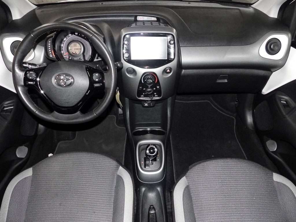 Toyota AygoConnect 1.0 VVT-i 72 CV 5 porte x-play