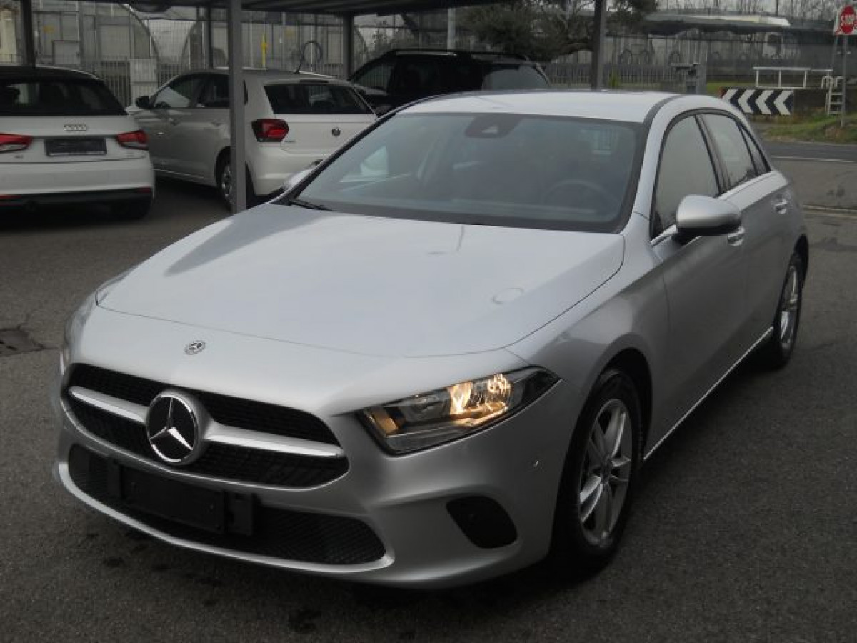 MERCEDES Classe A (W177) A 180 d Automatic Business