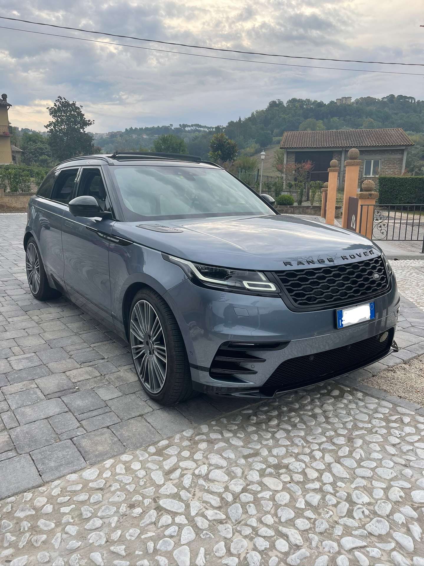 Land Rover Range Rover Velar2.0 i4 R-Dynamic HSE 240cv auto