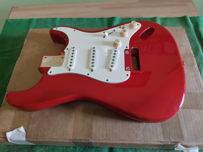 BODY REPLACEMENT FOR STATOCASTER EDEN GUITAR