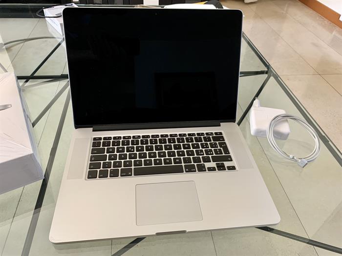 MACBOOK PRO RETINA MBP 15 LATE 2013 – 8GB RAM / 256GB SSD / 2.0 GHZ CPU I7