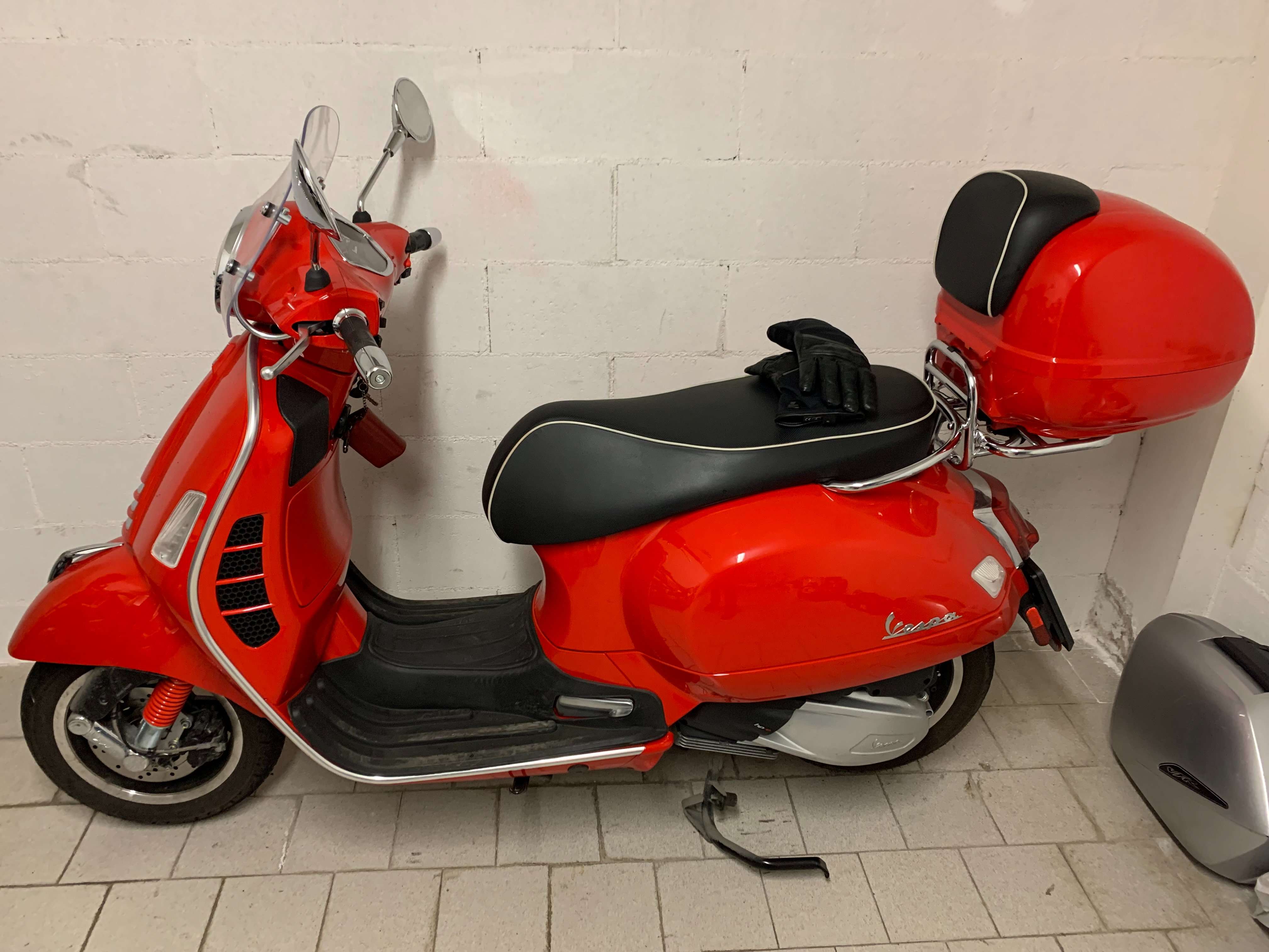 Vespa GTS Super 300