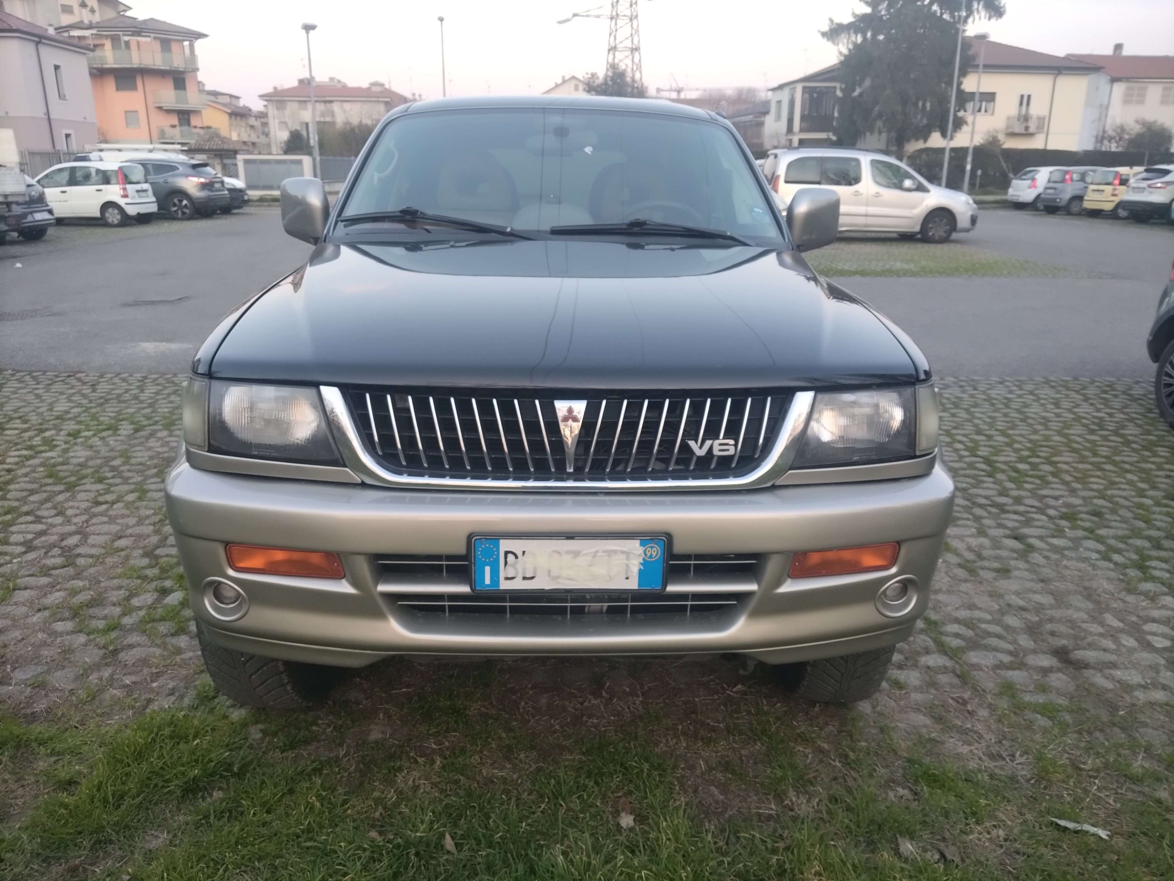 Mitsubishi Pajero Sport3.0 benzina -metano