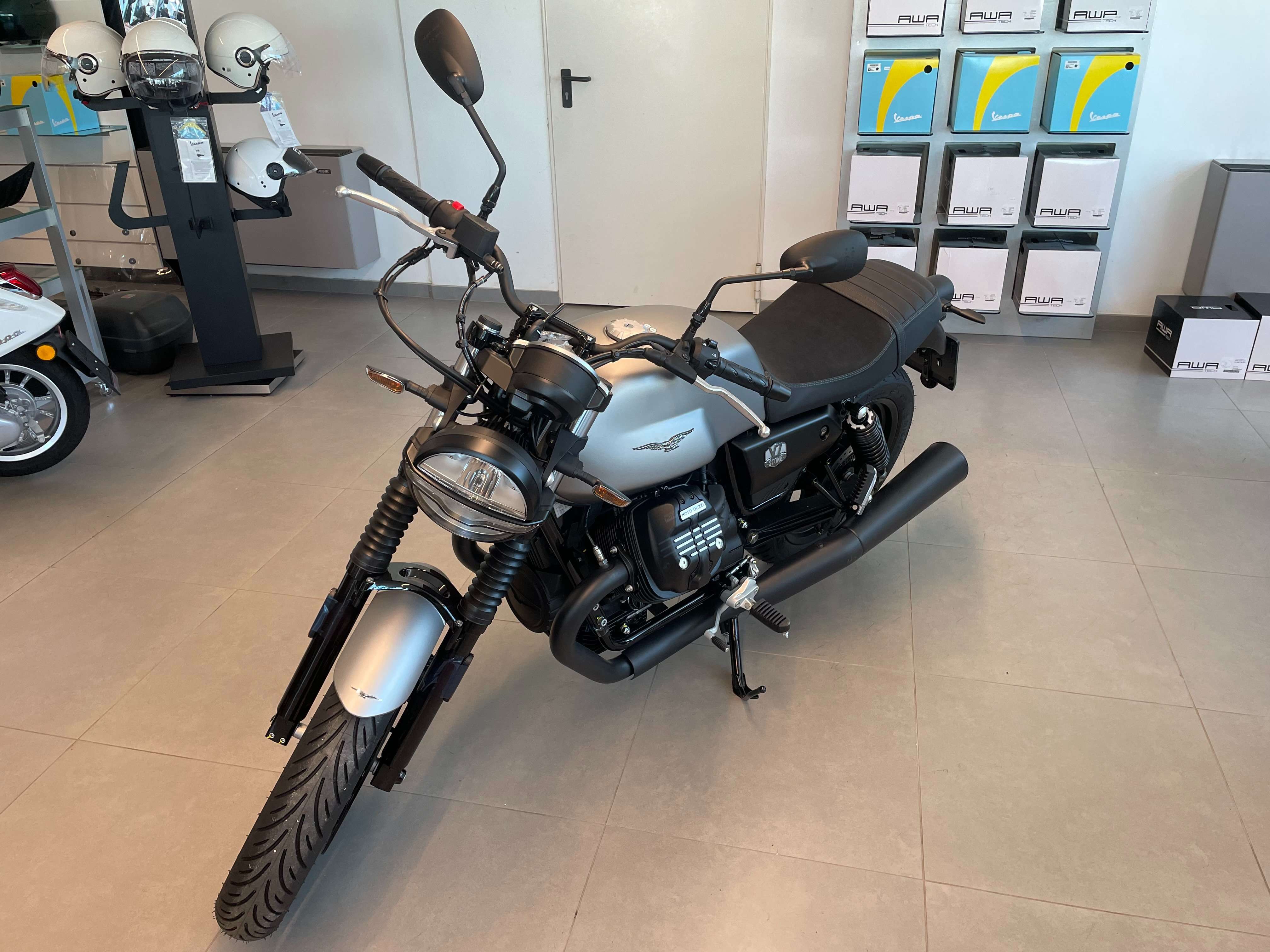 Moto Guzzi V 7STONE EURO 5 - NUOVO IN PRONTA CONSEGNA!