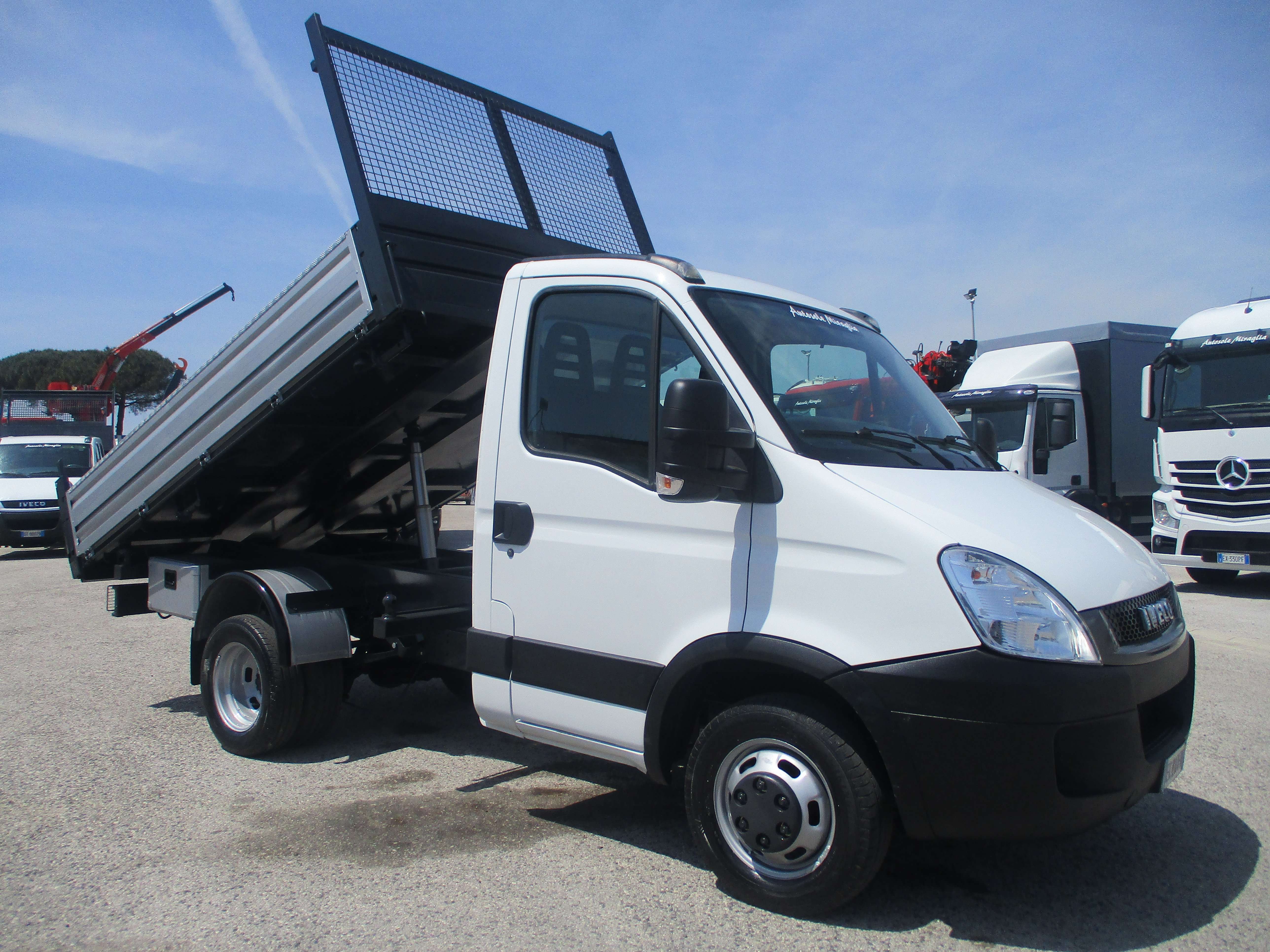 Iveco Daily35C15 3000 150CV E4 RIBALTABILE TRIL. 164000 KM