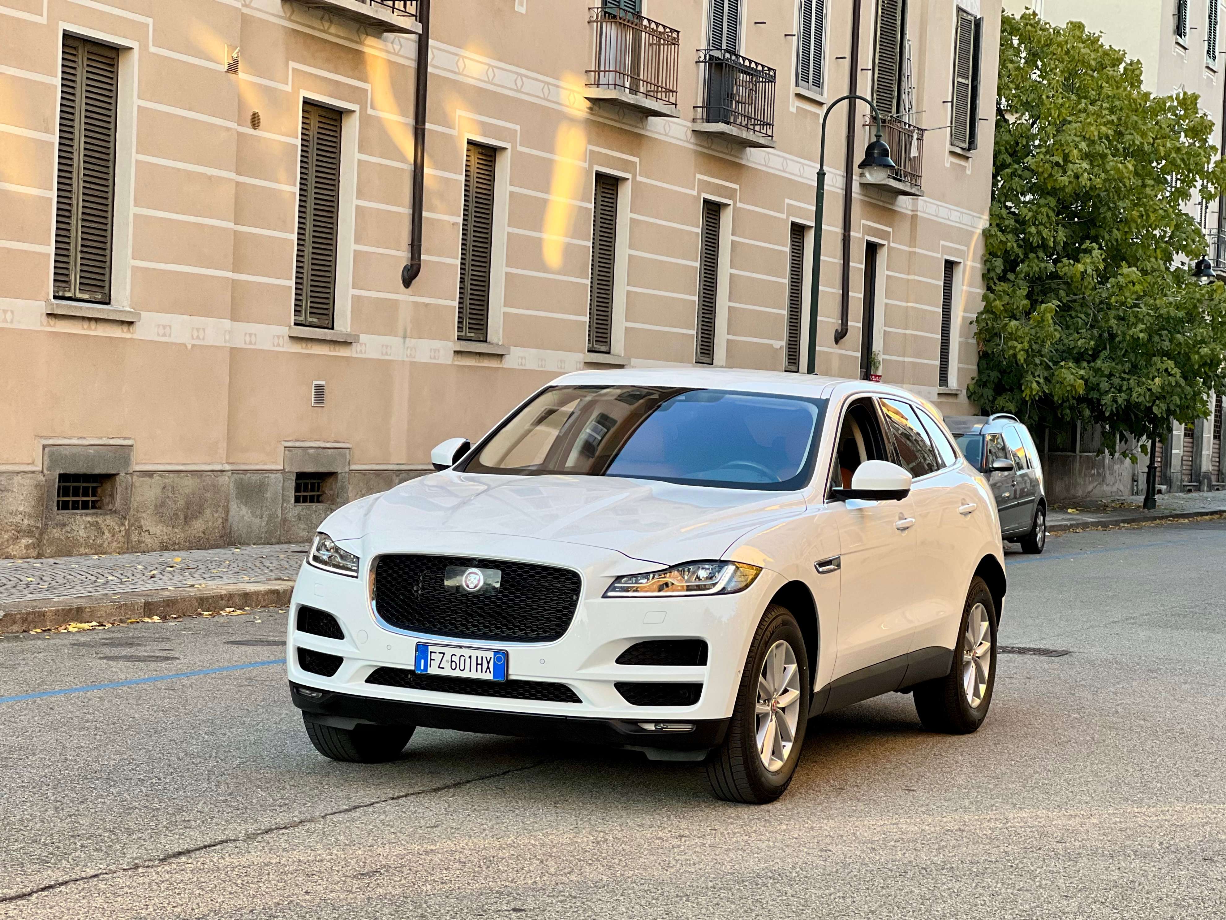 Jaguar F-Pace2.0 i4 300cv aut.8 AWD E6D Portfolio KM CERT-FULL