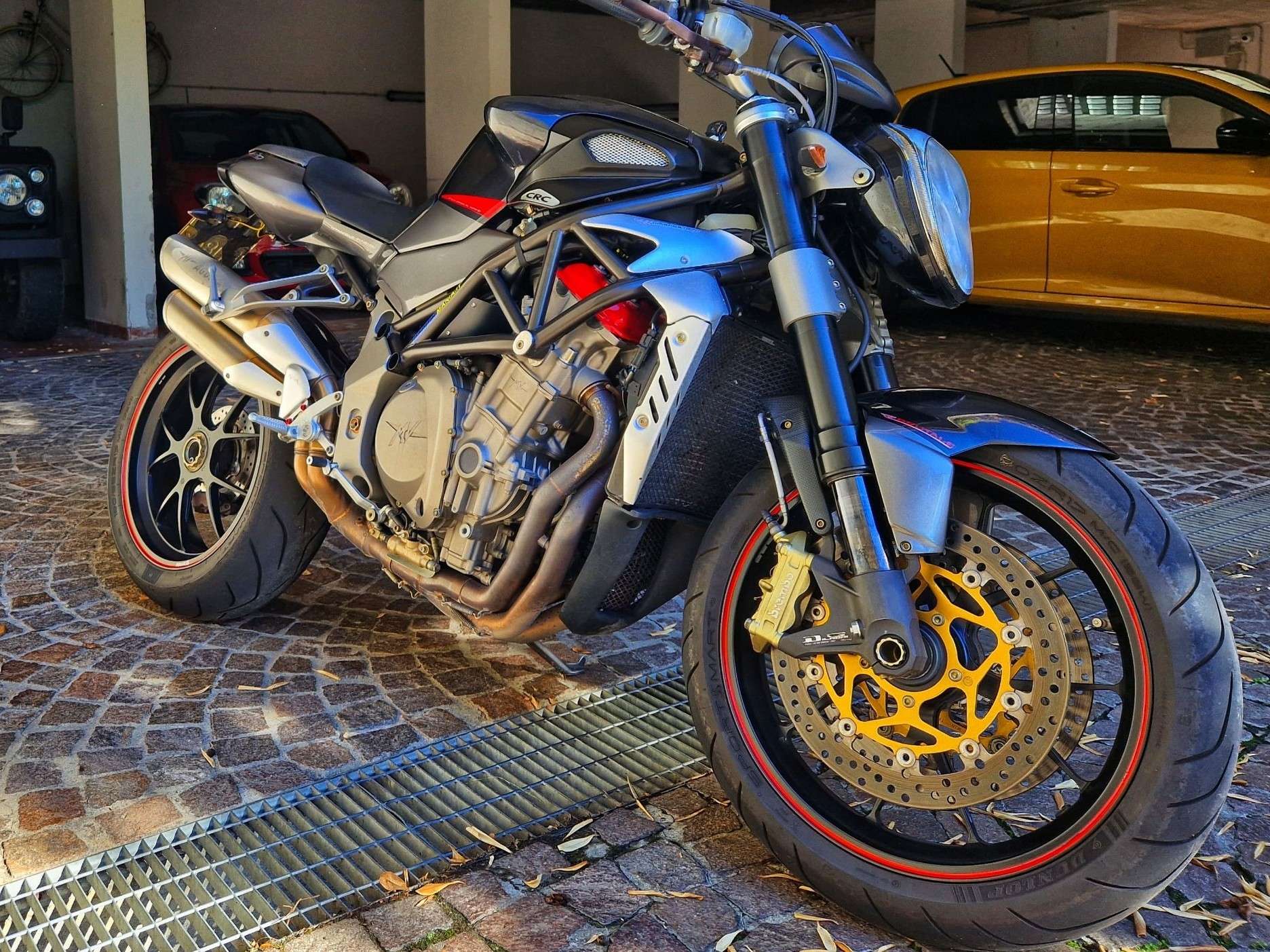 MV Agusta Brutale 910910 R