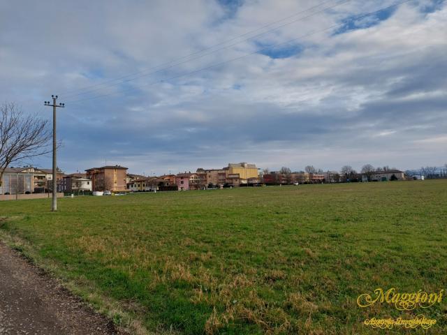 Terreno agricolo in prossimita' del paese