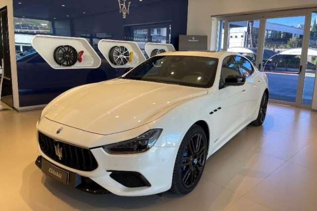 Maserati Ghibli330 CV MHEV GT