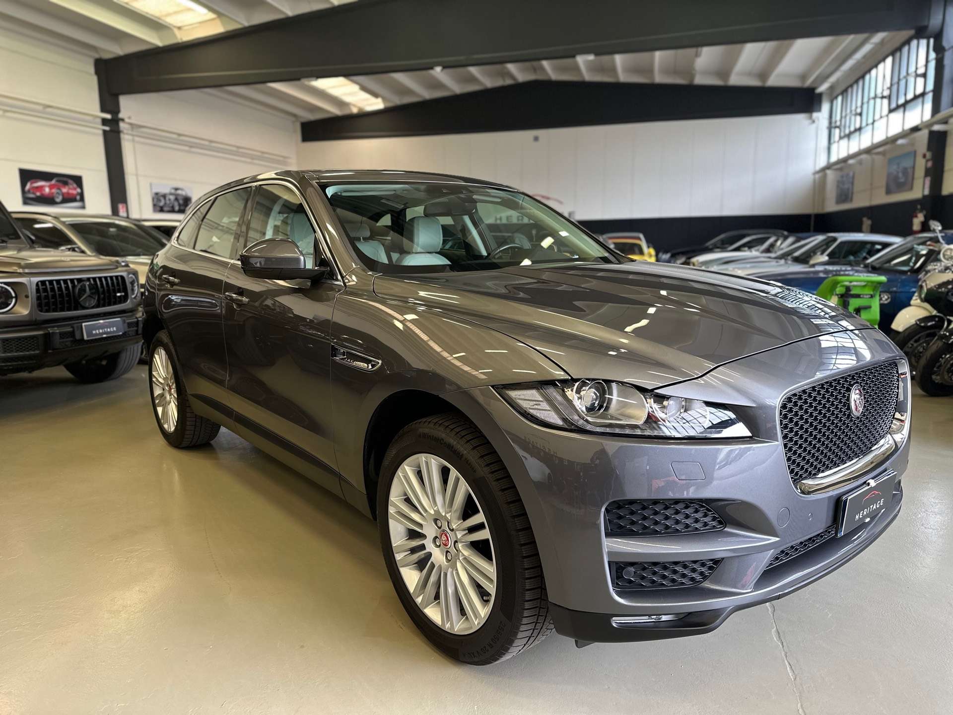 Jaguar F-Pace2.0d i4 Prestige awd 180cv my18