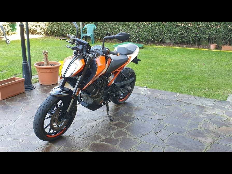 KTM 125 Dukeduke 125 colori ktm Arancio