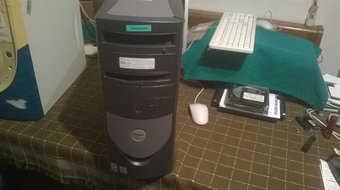 COMPUTER PENTIUM 4 DELL