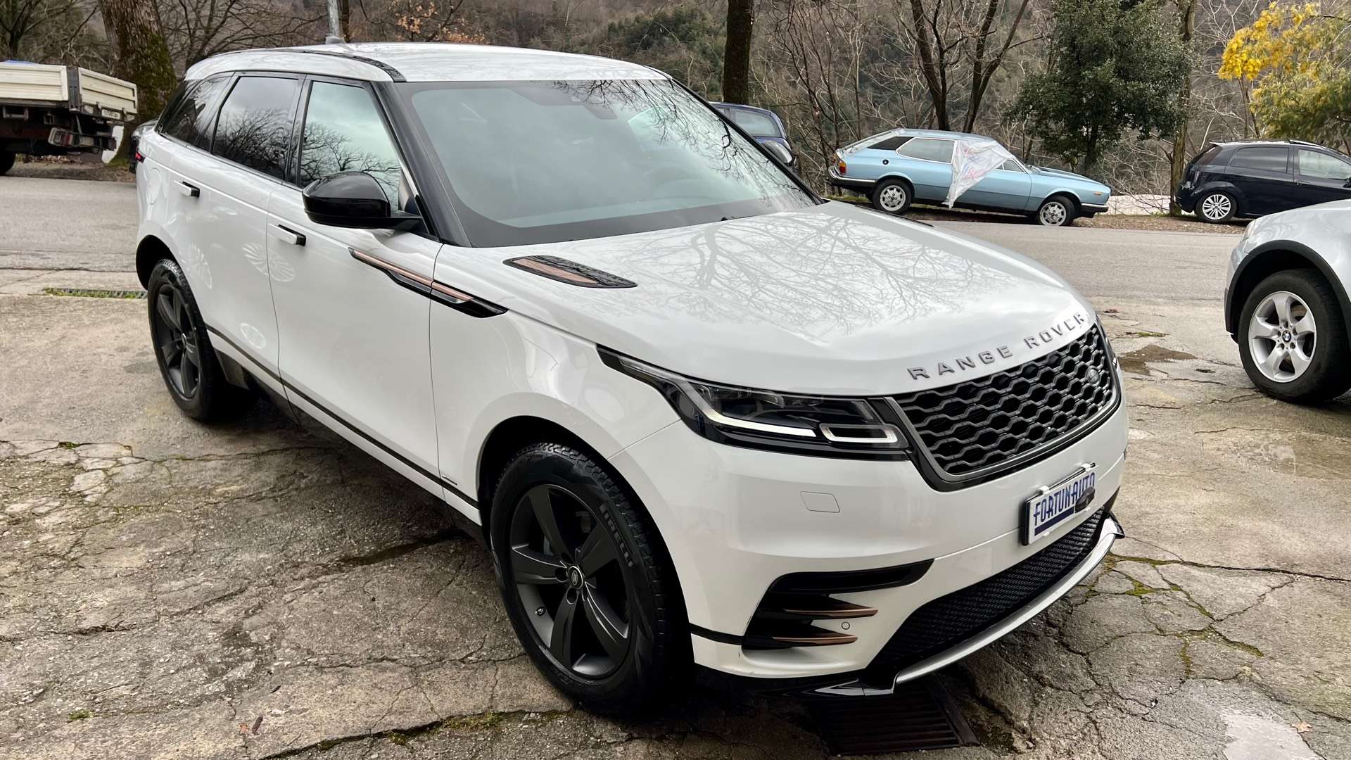 Land Rover Range Rover Velar2.0d i4 R-Dynamic S 180cv auto my20