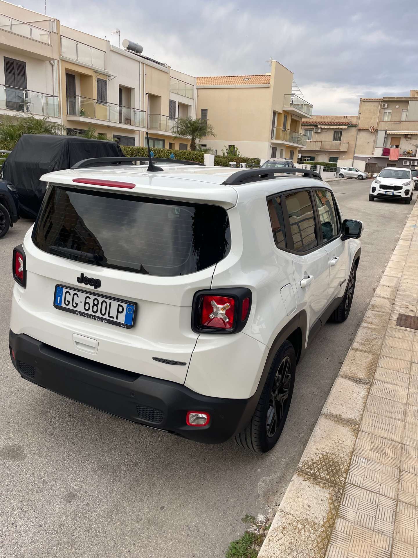 Jeep Renegade1.3 t4  black line 2wd 150cv ddct scambio diesel