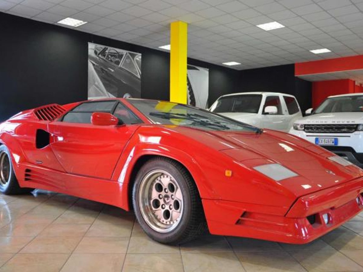 LAMBORGHINI Countach 25°