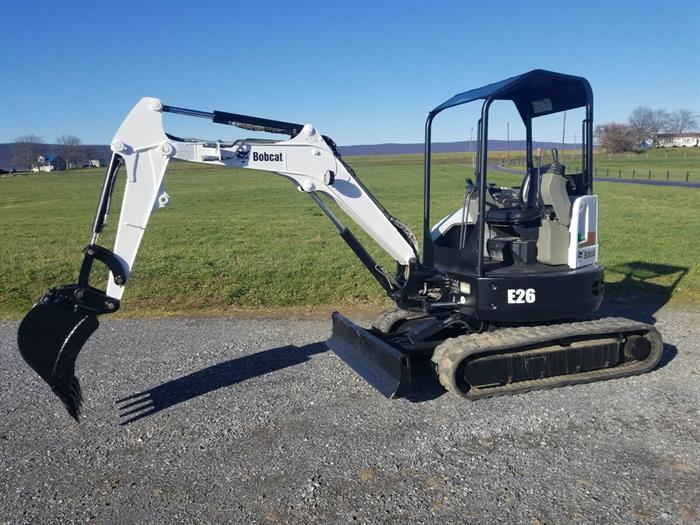 MINIESCAVATORE BOBCAT E26