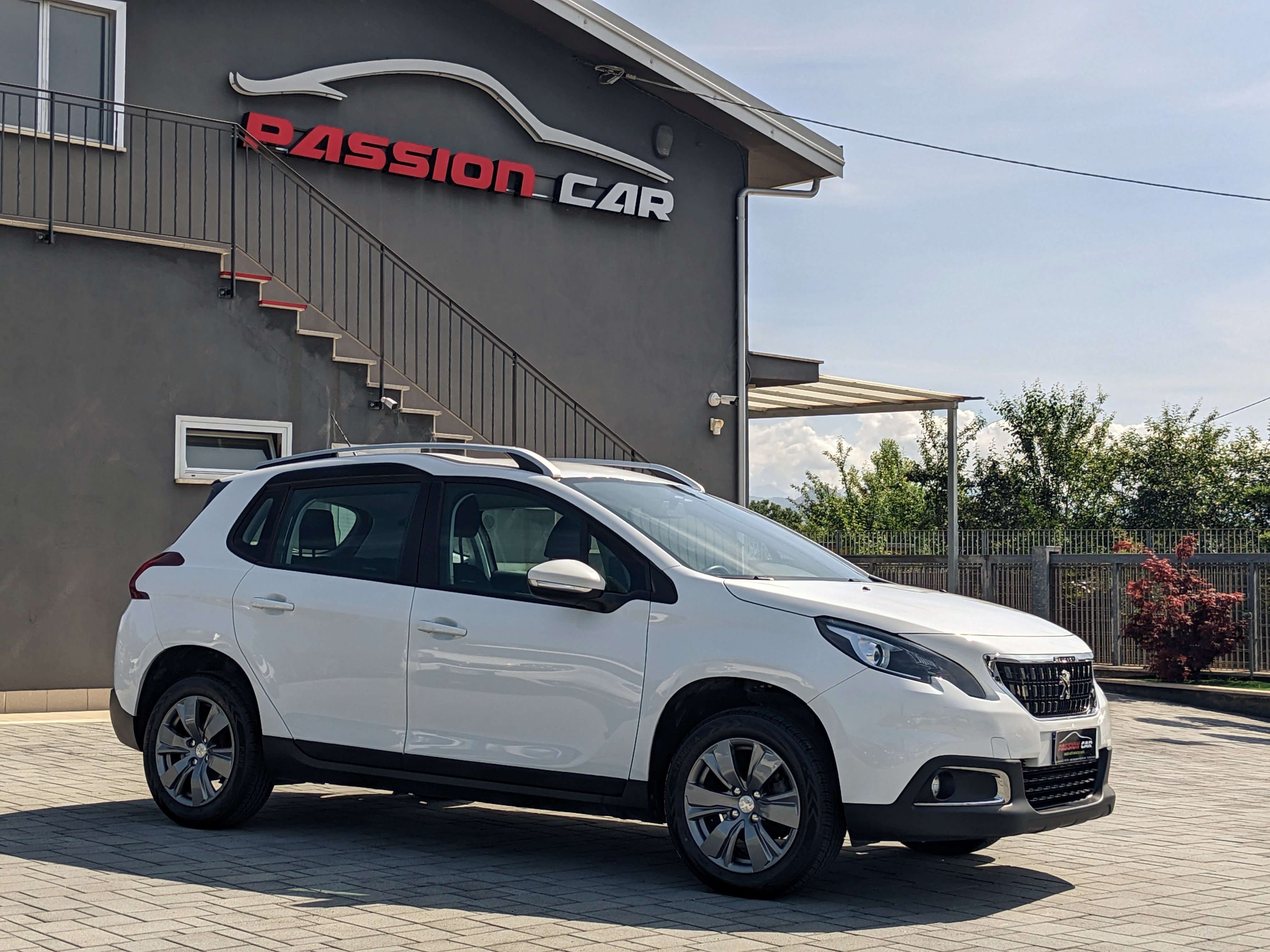 Peugeot 20081.2 puretech - GPL - 83cv  - Allure - UNIPRO