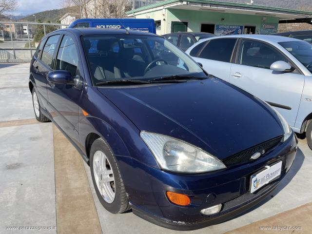 Ford focus 1.8 16v 5p. ghia