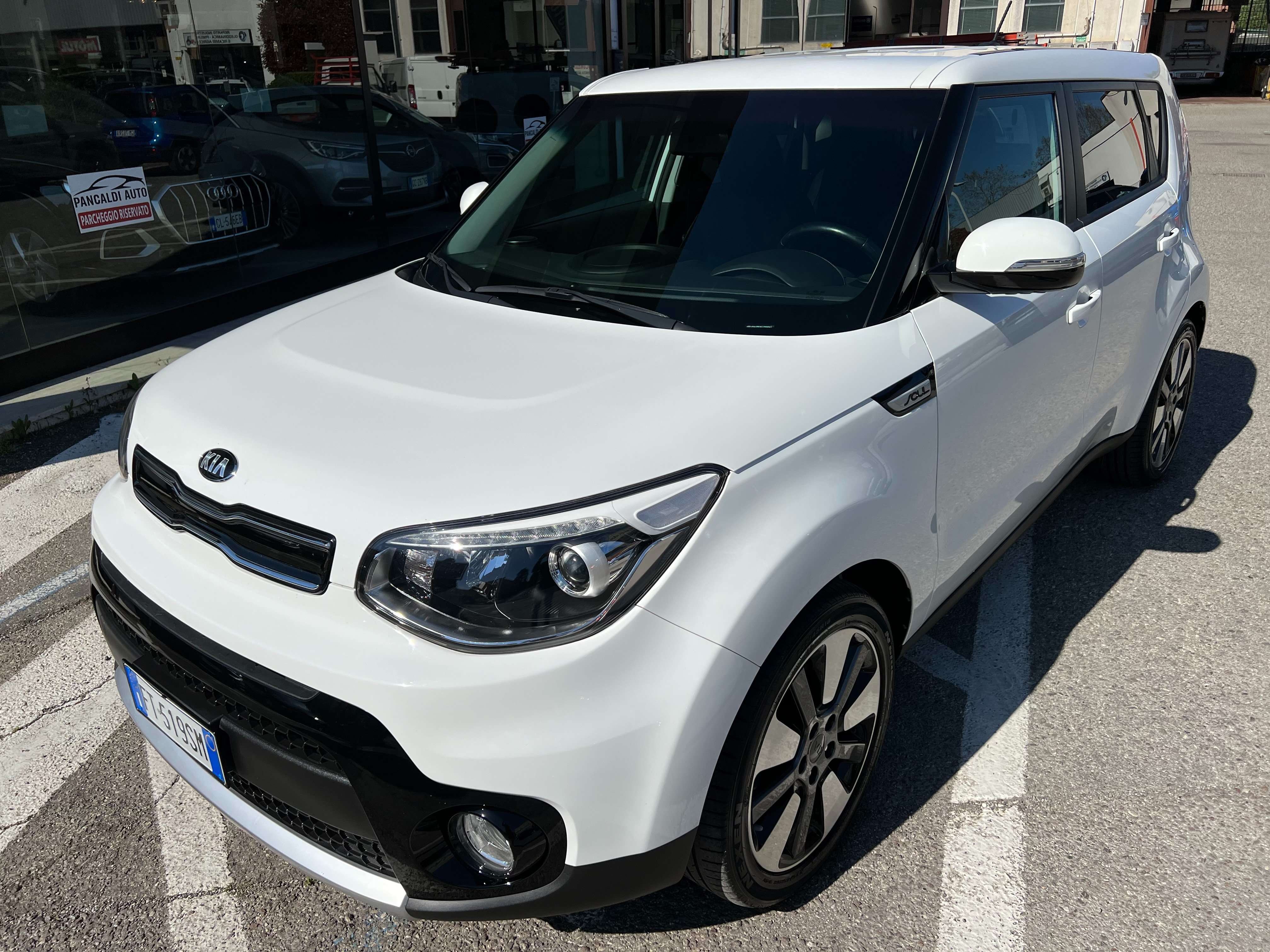 Kia Soul1.6 crdi 16v Limited auto,KM 45.000,RETROC,18,PDC,