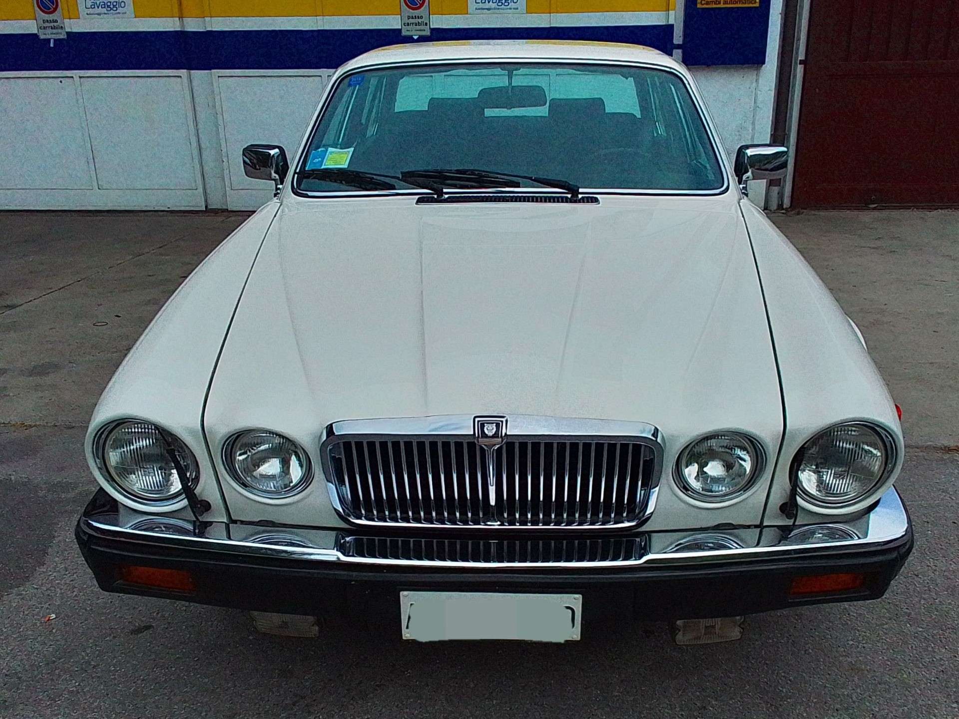 Jaguar XJ64.2 sovereing