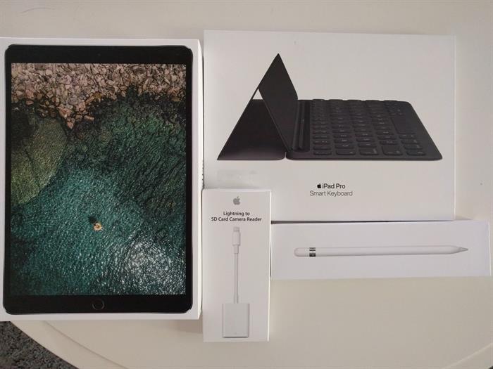 IPAD PRO 256GB WI-FI CON TASTIERA E APPLECARE