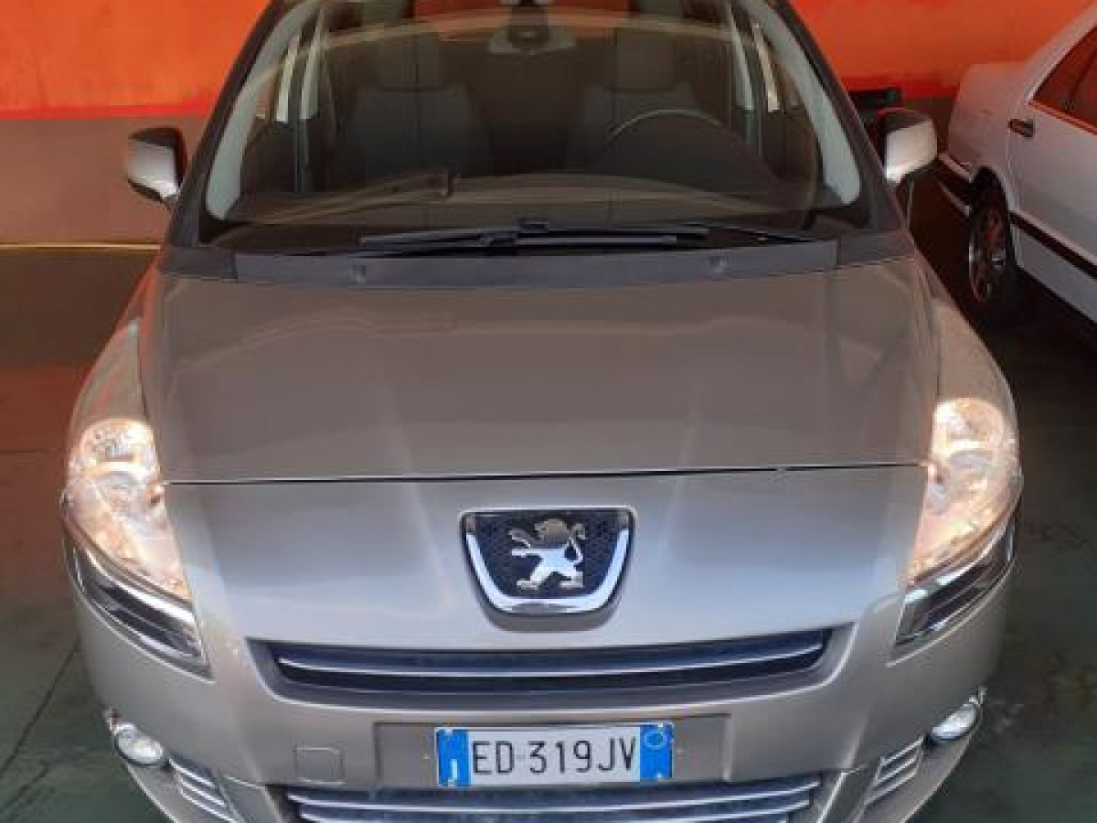 PEUGEOT 5008 2ª serie 2.0 16V HDi 163CV aut. Fá©line