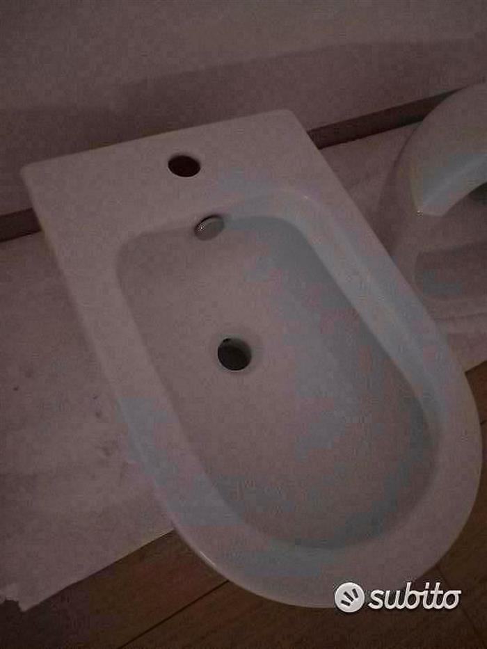 BIDET SOSPESO BIANCO LUCIDO