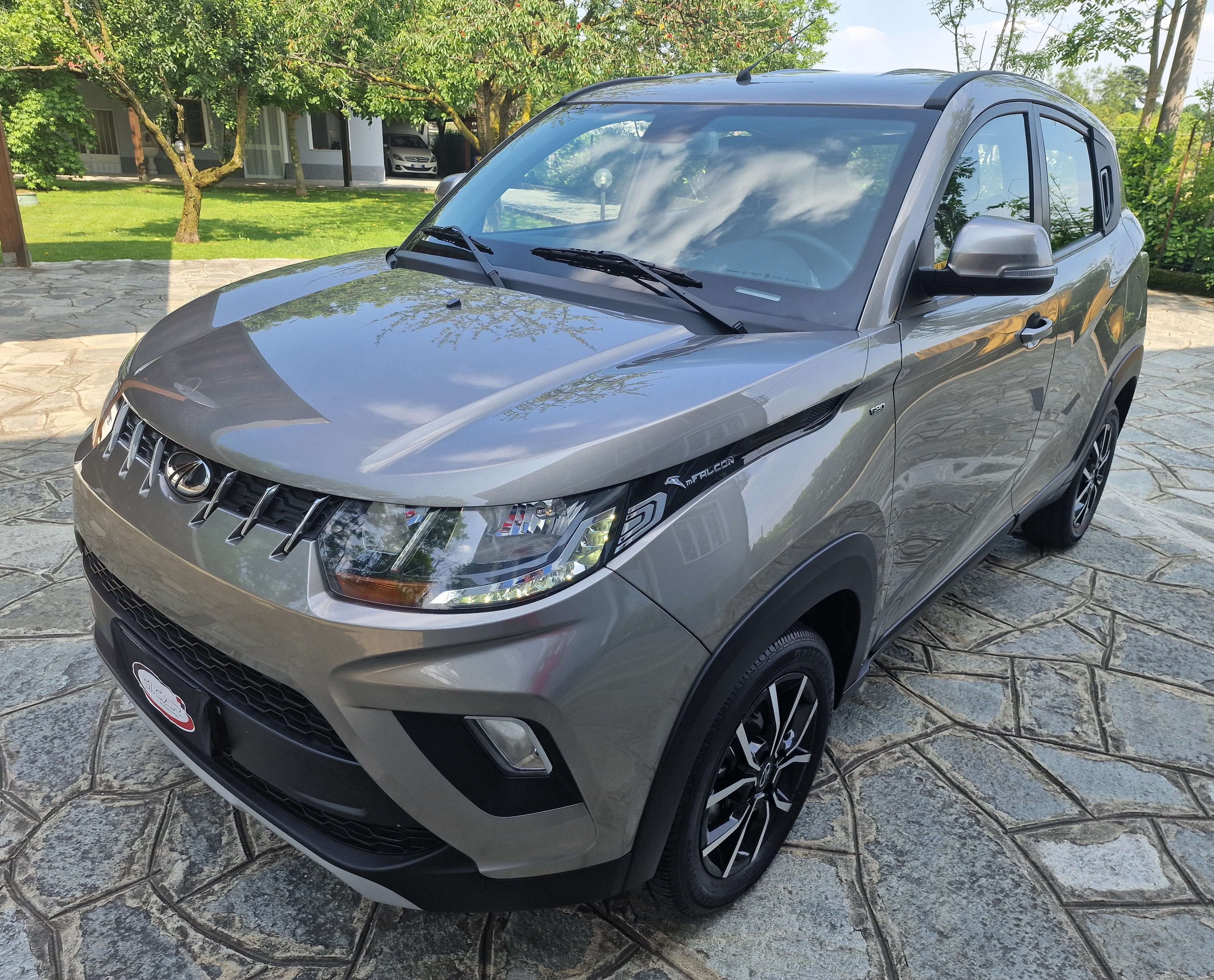 Mahindra KUV1001.2 K8 m-bifuel GPL 87cv - neopatentati