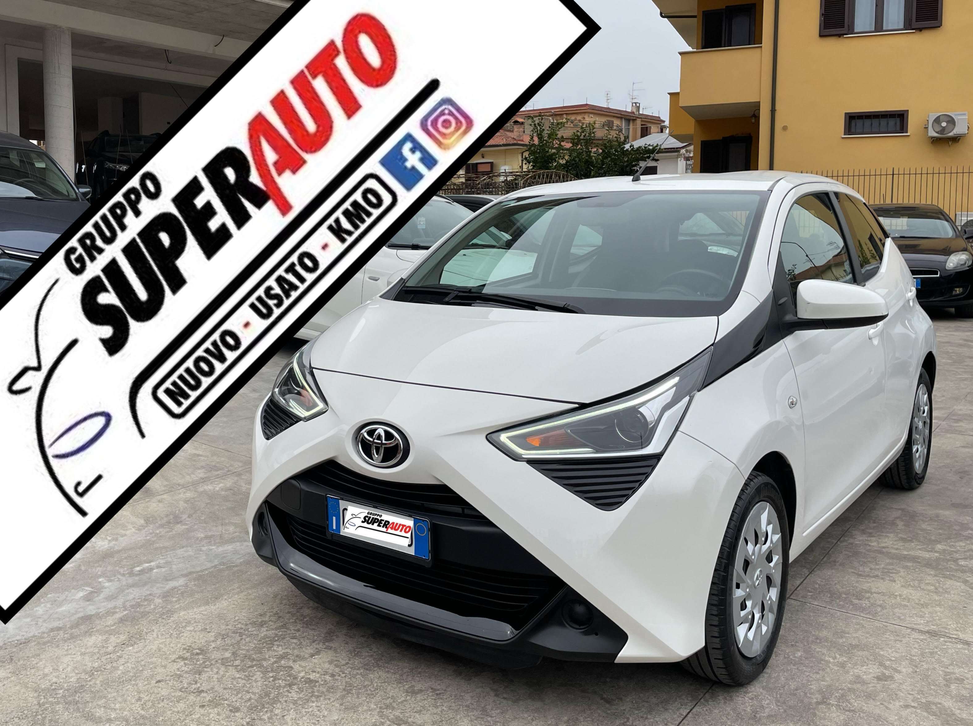 Toyota Aygo5p 1.0 x-business 72cv Connect