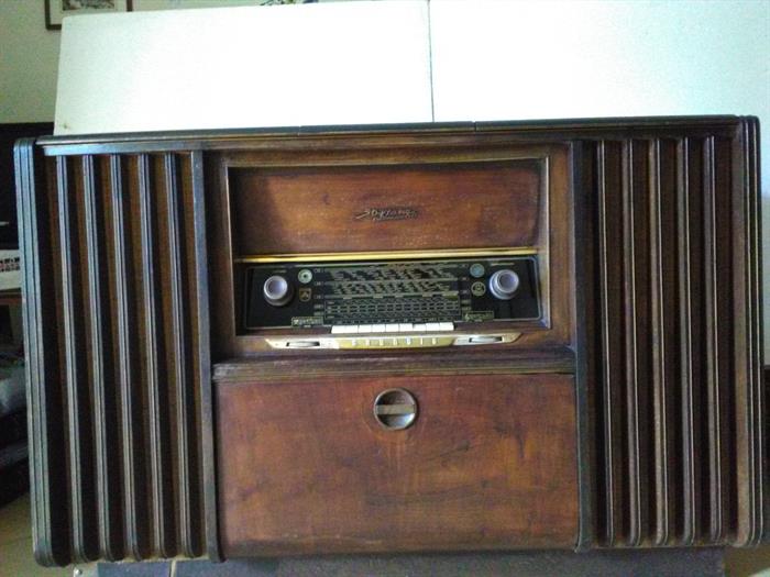 RADIO GRUNDIG D'EPOCA