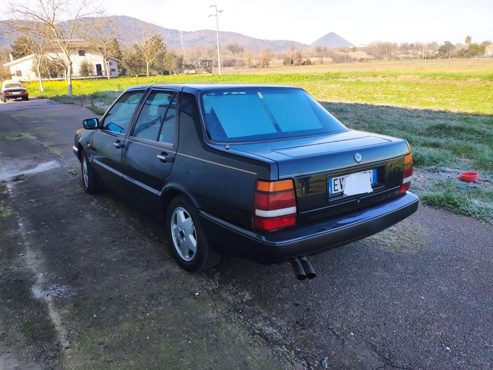 Lancia Thema8-32 ferrari