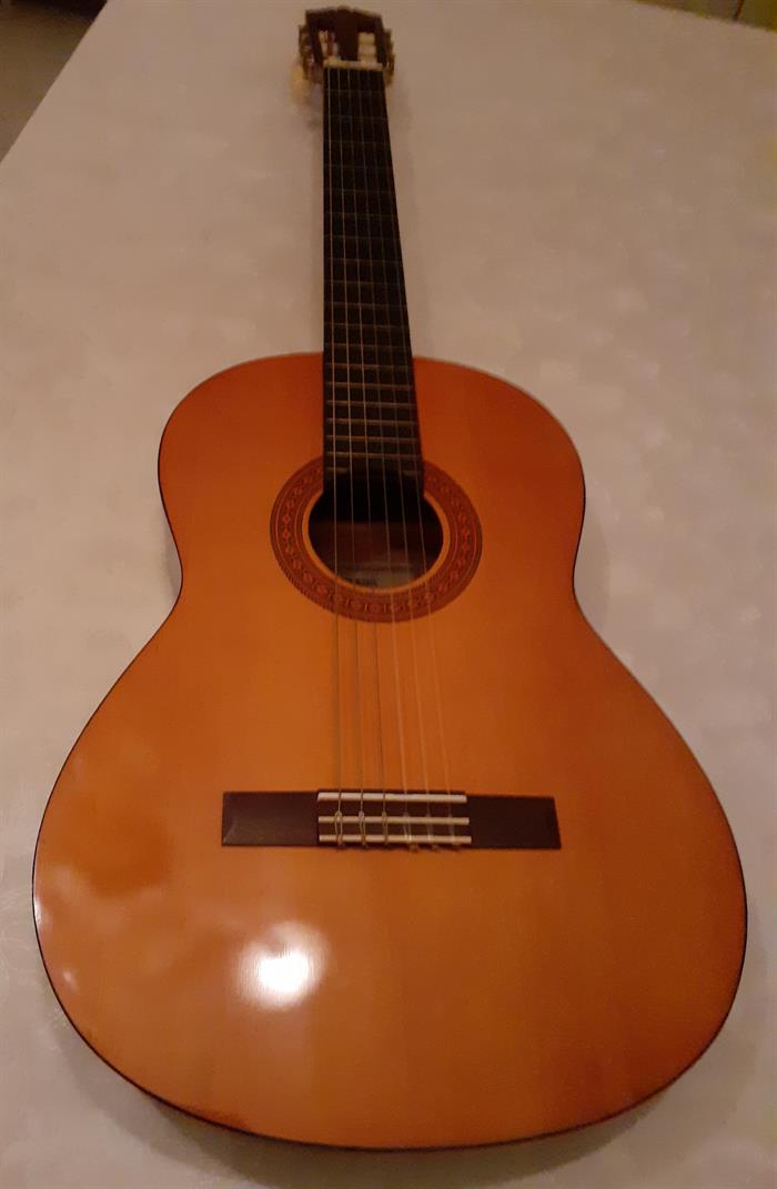 CHITARRA YAMAHA C40