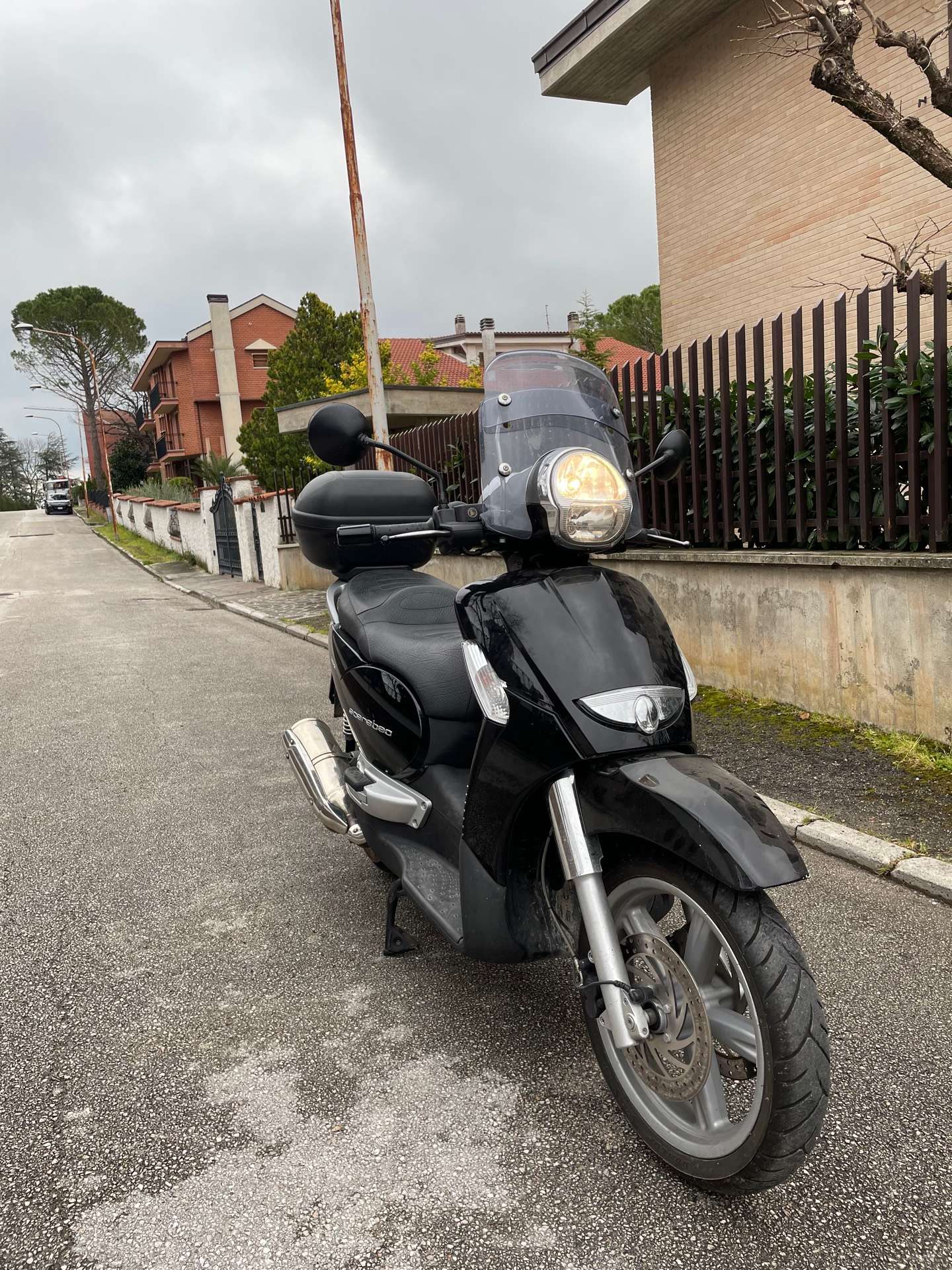 Aprilia Scarabeo400