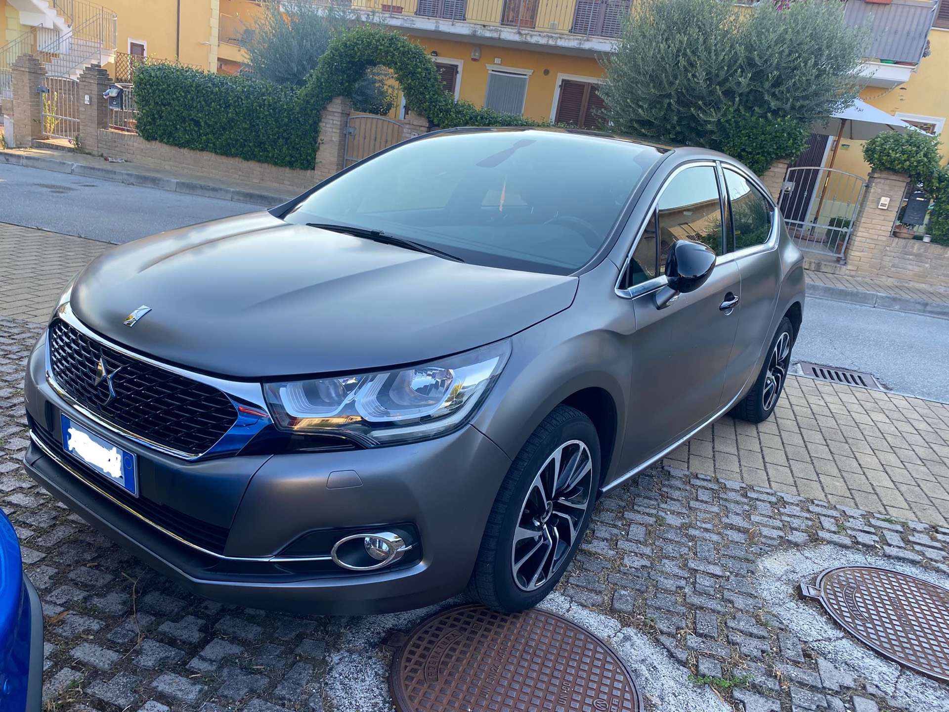 DS Automobiles DS 4DS4 1.6 bluehdi Chic s&s 120cv grigio opaca