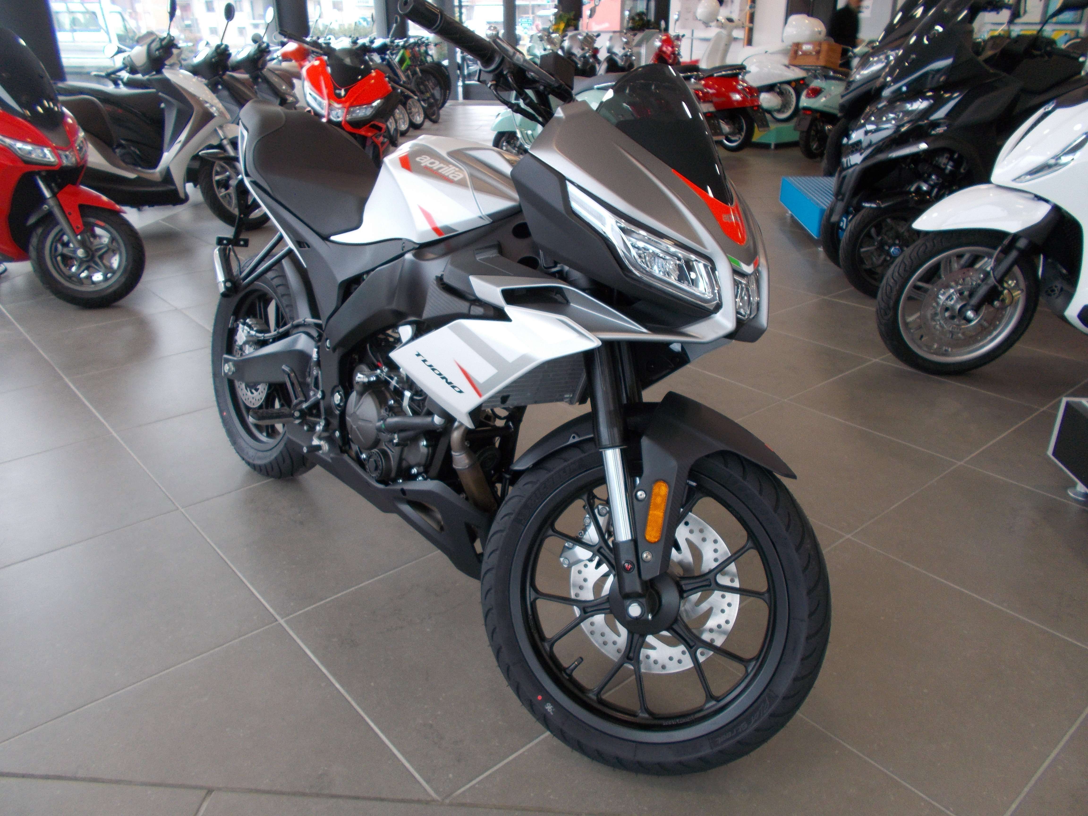 Aprilia Tuono125