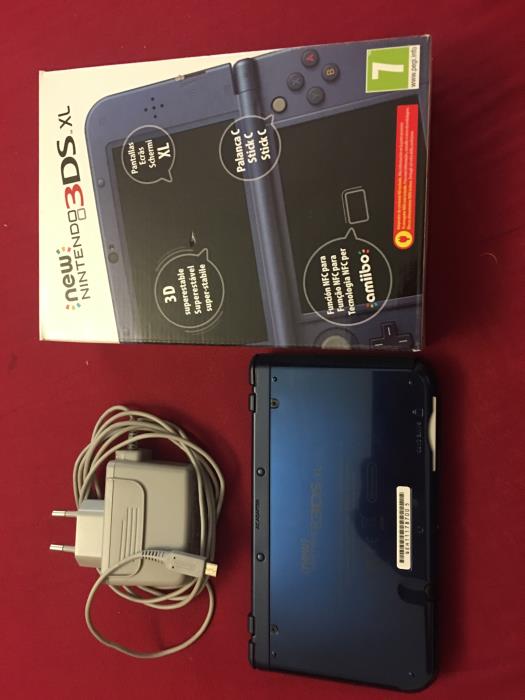 NINTENDO 3 DS XL