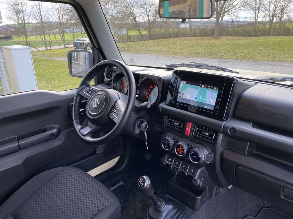 Suzuki Jimny1.5 5MT Top